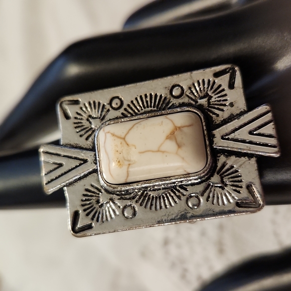 paparazzi | Jewelry | Paparazzi Large White Crackle Stone Ring 23 ...